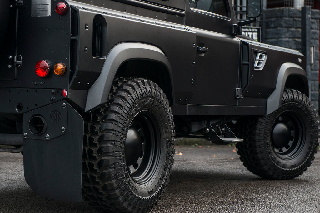 Defender 105 Longnose – Chelsea Truck Company