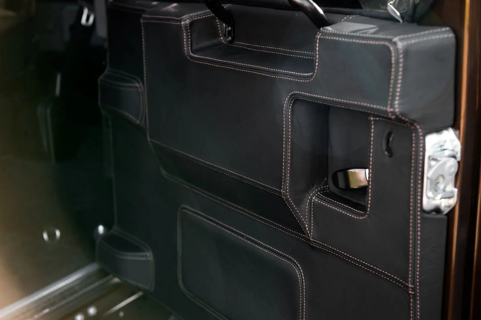 Land Rover Defender (1991-2016) Rear Door Panel | Chelsea Truck Co ...